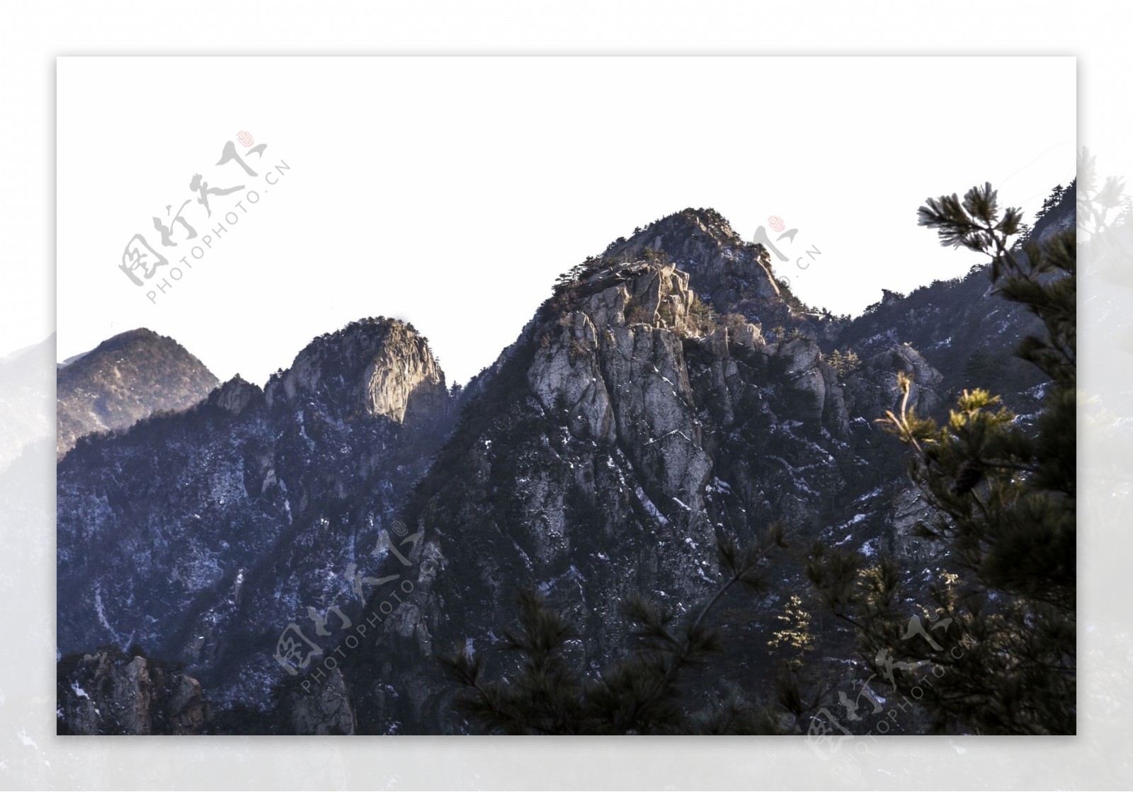 绵延起伏陡峭的大山图片素材-编号32285789-图行天下